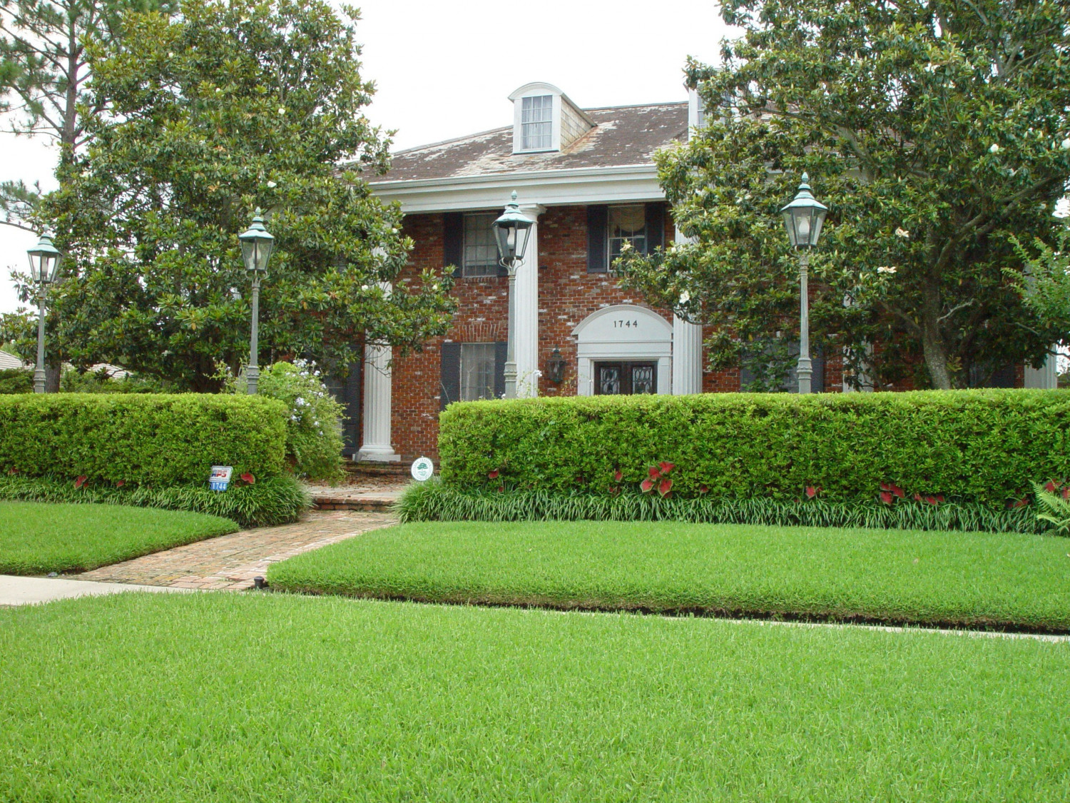 Six-Sided London Street Spider Post/Column Mount