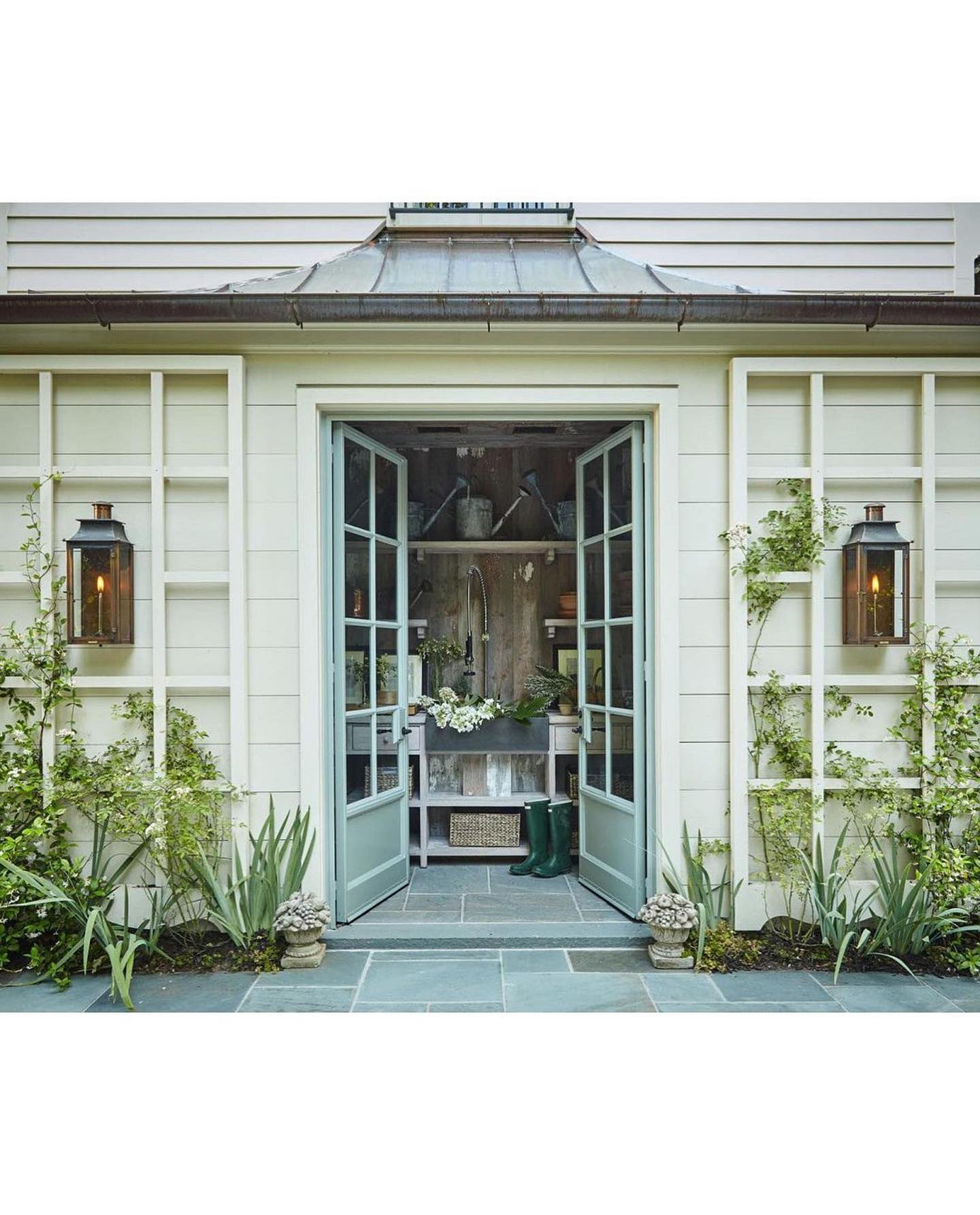 Williamsburg Flush Mount with Stack