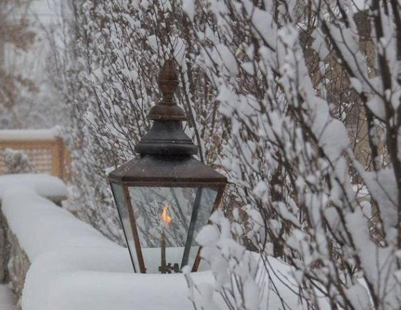 The Enchanting Beauty of Gas Lanterns in the Snow | Bevolo